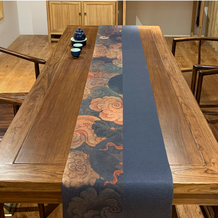 Zen Nimbus Linen Table Runner – Seigaihaya